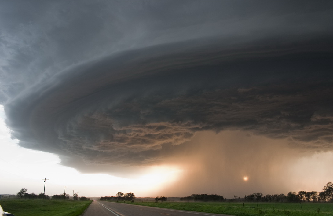 Alam Mengembang Jadi Guru: Foto-Foto Badai Supercell