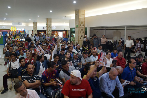 ROBERTO GONZALEZ - FOTOGRAFO: MariaZel Firma Revista H