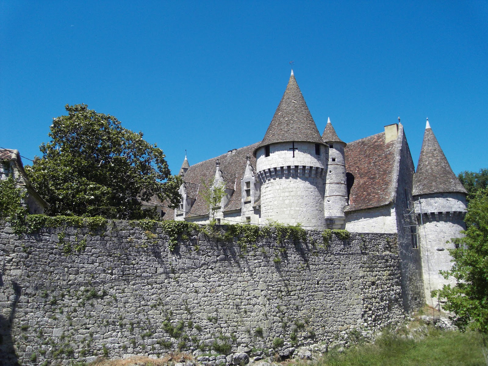 Rendez-vous à Ribérac: The shattered Château at Ribagnac