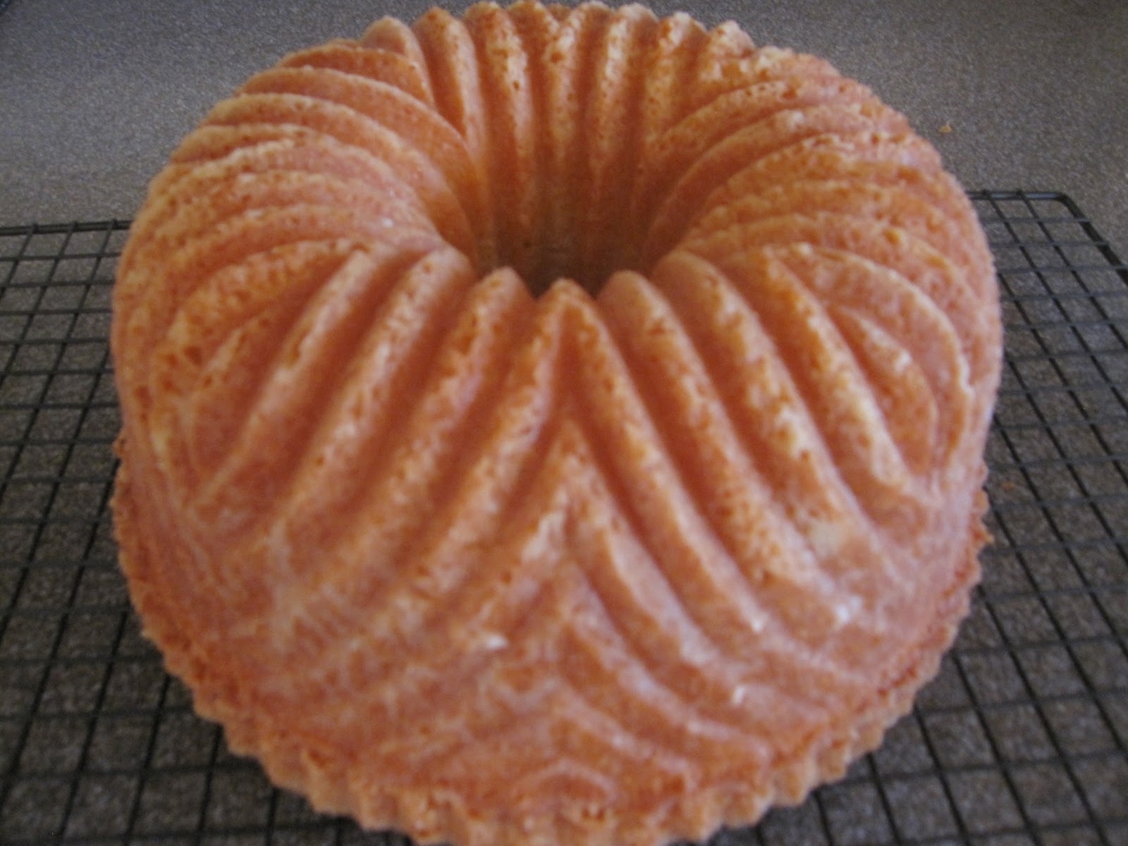 Never trust a skinny cook!: Krispy Kreme Cake