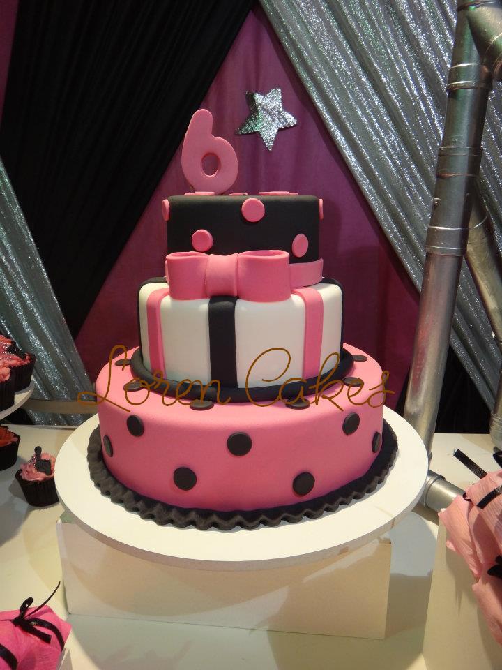 Loren Cakes: Bolo pink e preto + bem vividos da Lais
