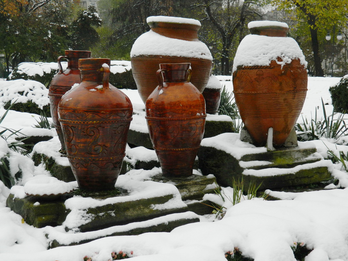 LA MULTI ANI, ROMANIA!: Amfore