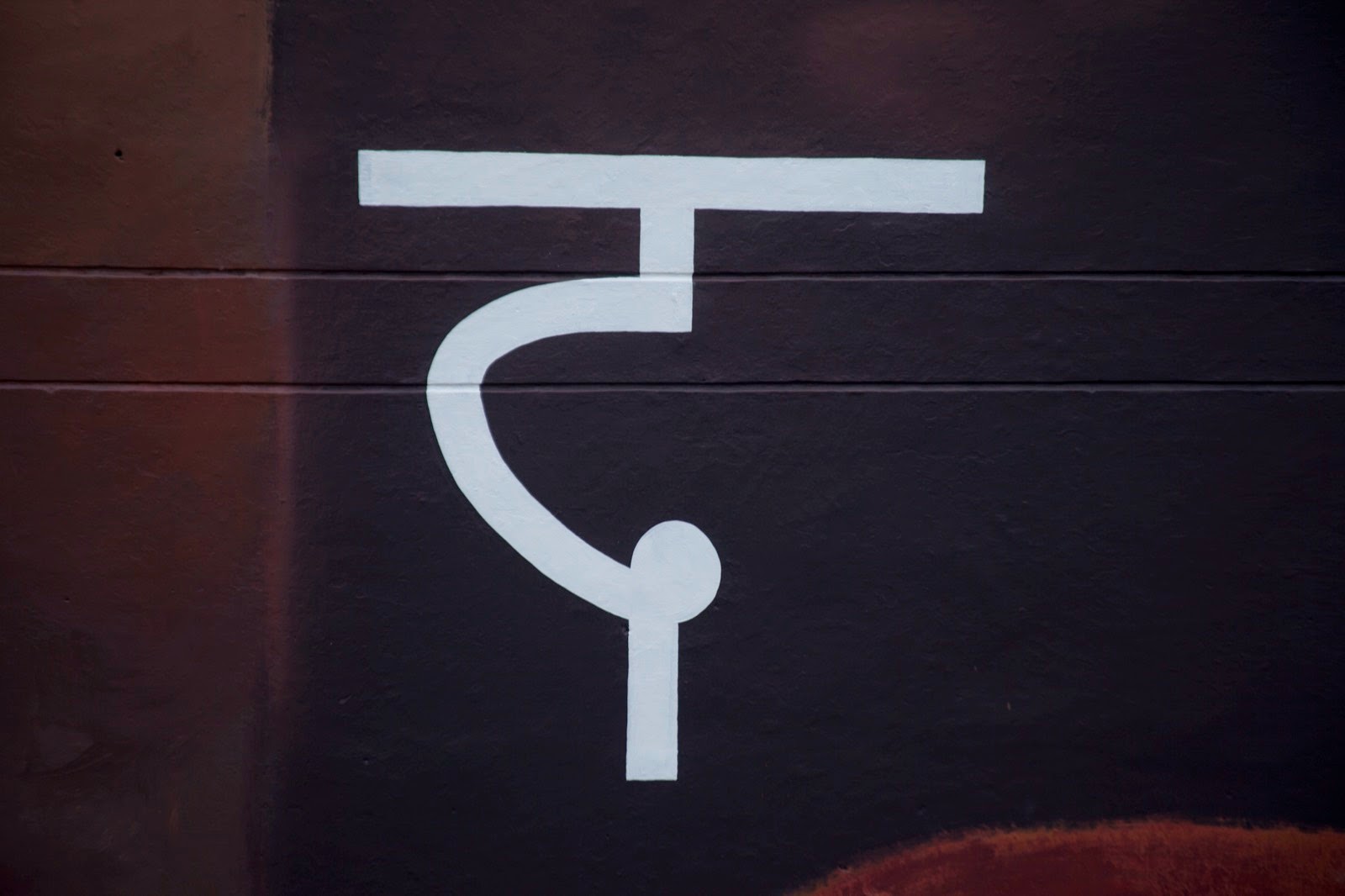 Axel Void paints a new piece in the Azadpur Market of Delhi – StreetArtNews