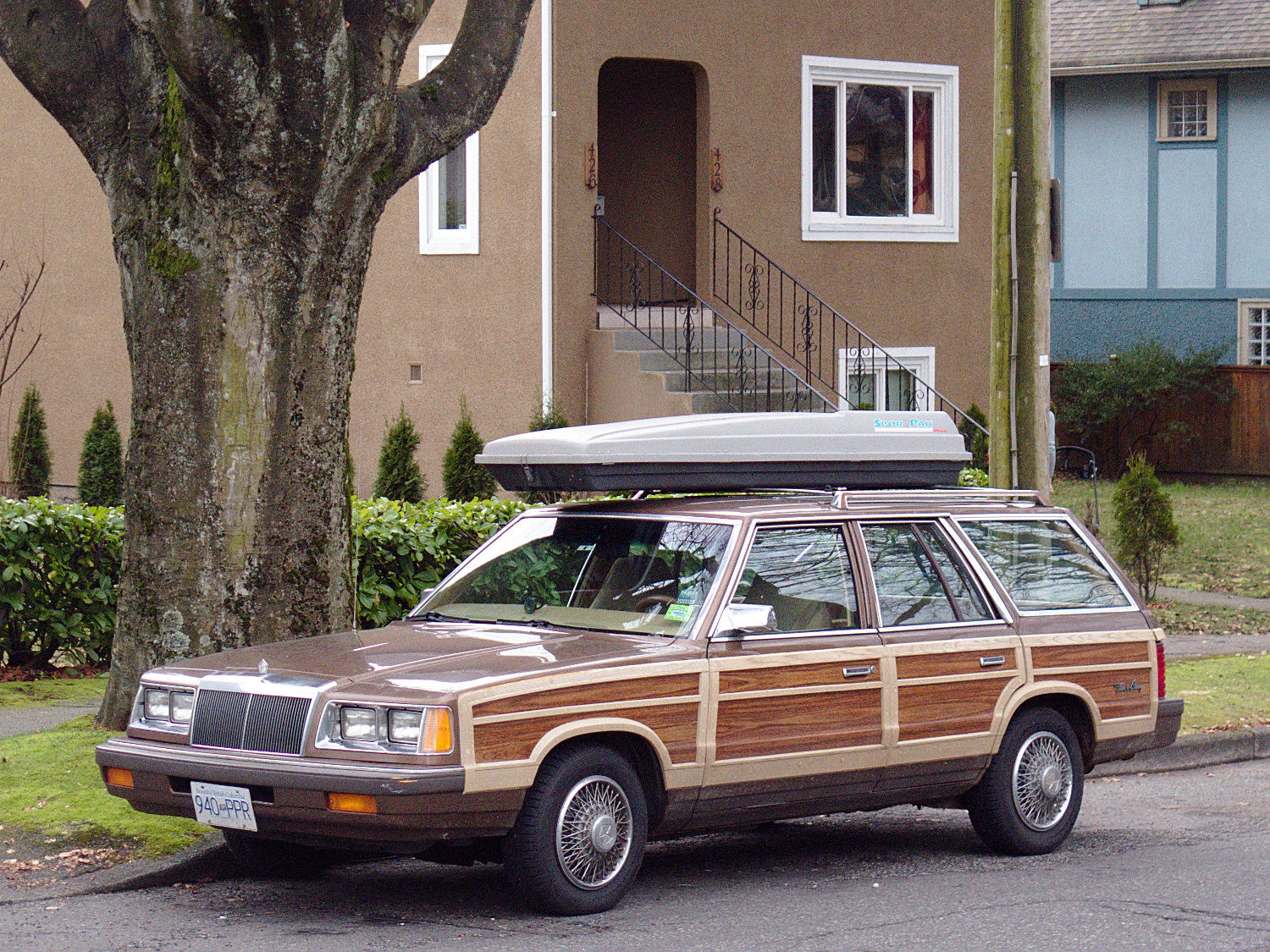 Old Parked Cars Vancouver: 1987 Chrysler LeBaron Town & Country Wagon