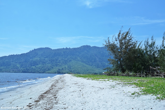 TravelScape Engineer: Menyusuri Keindahan Pesisir Pantai Pandan ...