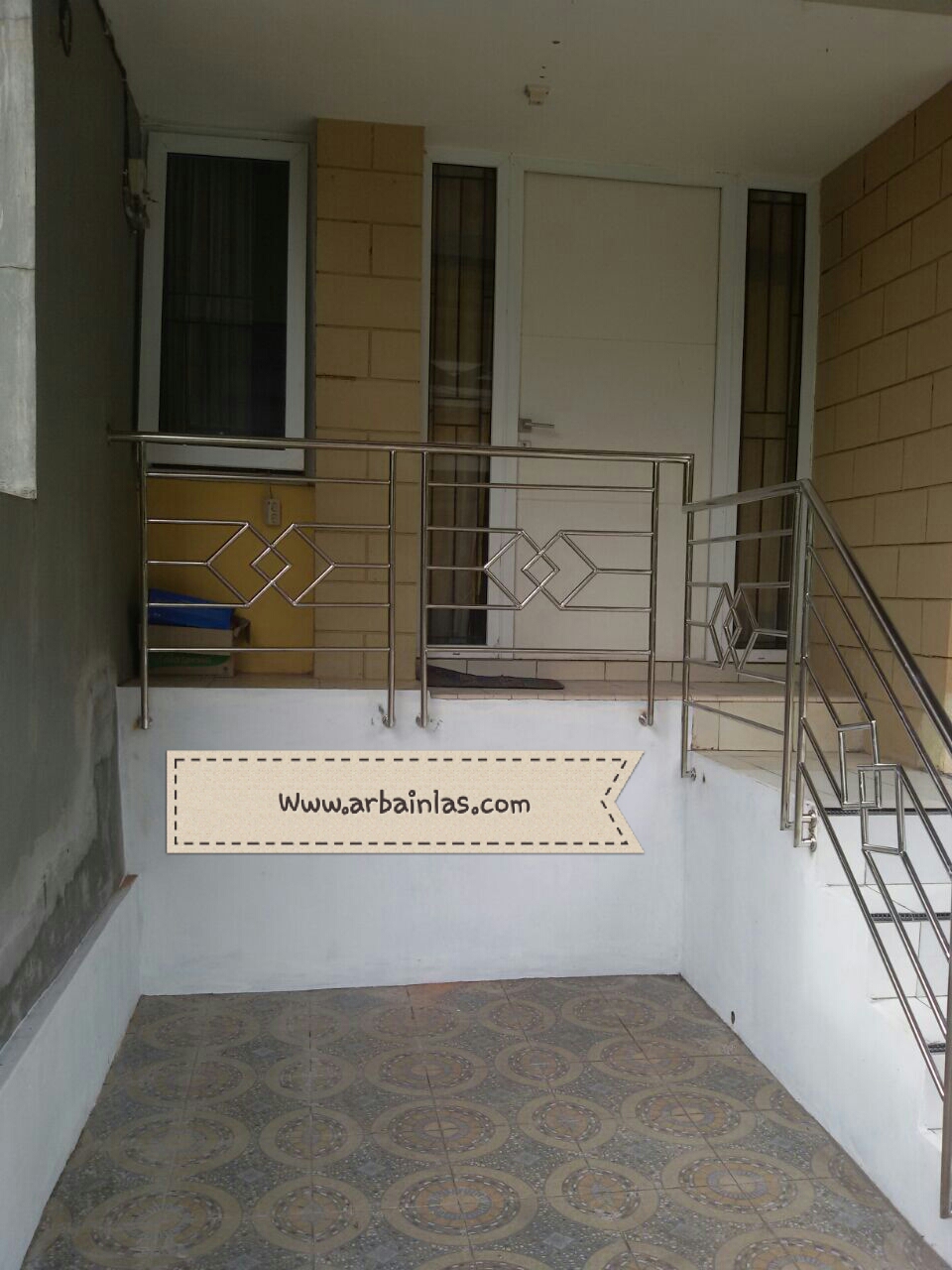 11 Gambar Reling Tangga & Balkon model minimalis