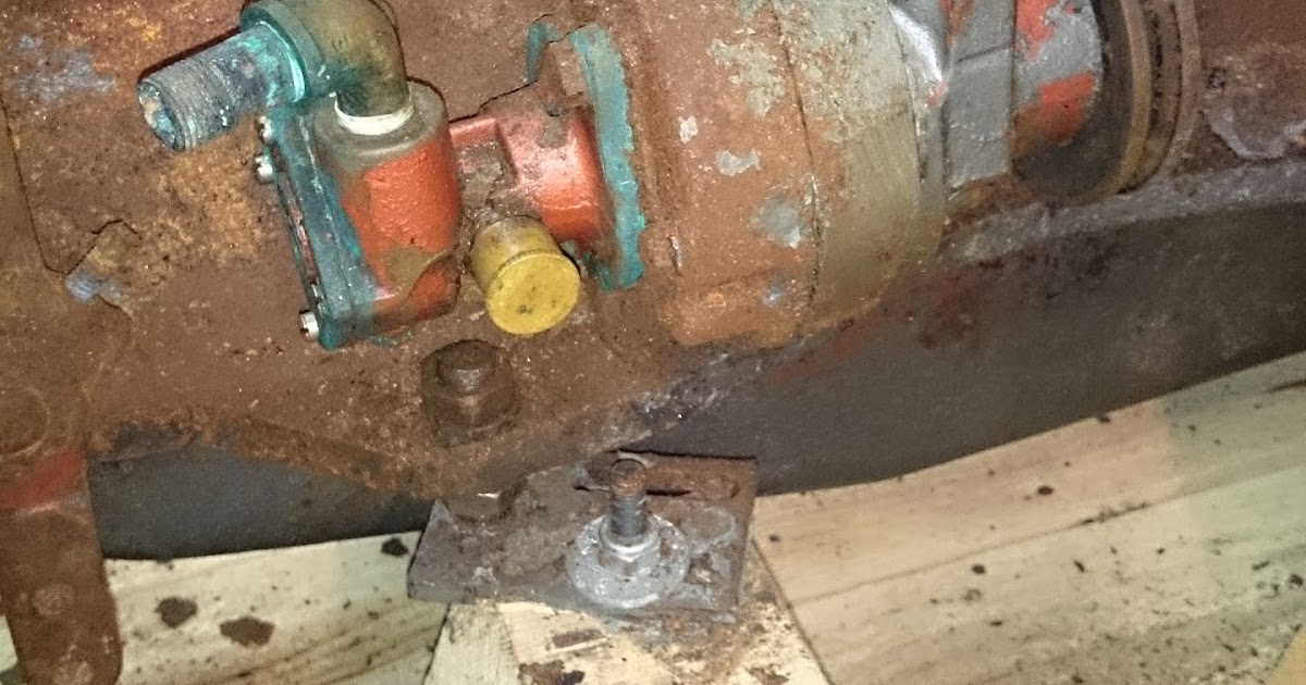 Afloat: Atomic 4 rebuild - Removing water pump and accessory drive