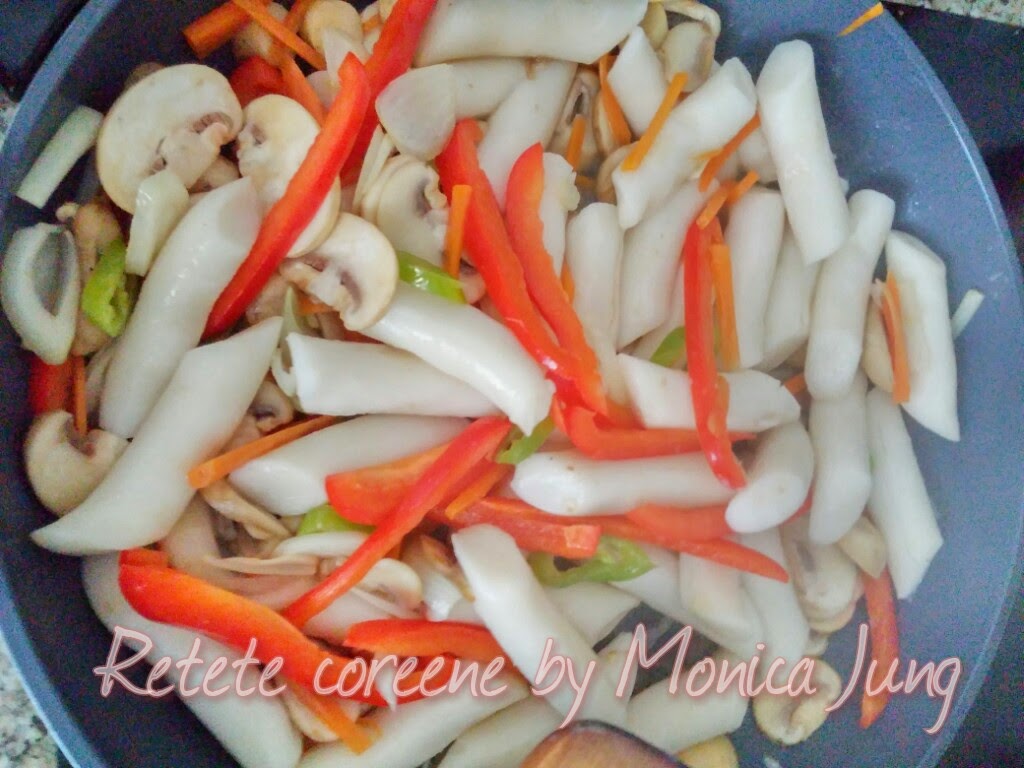 Retete coreene pentru acasa...by Monica Jung: Tteokpoki cu legume ...