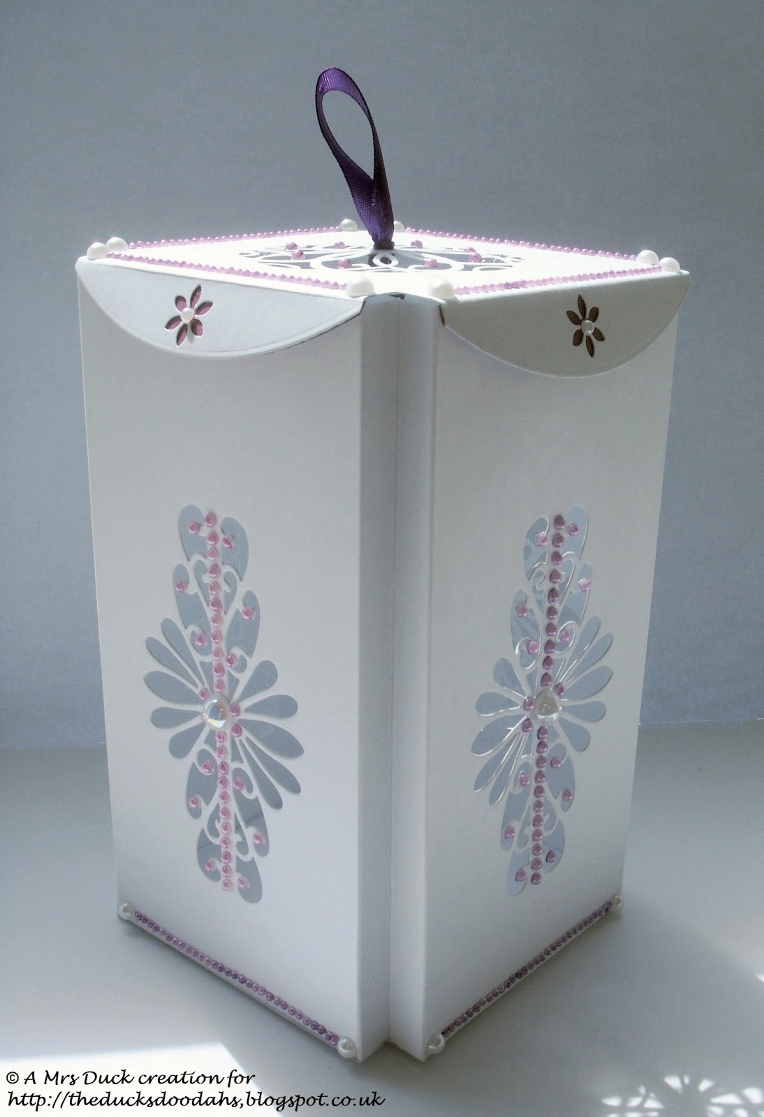 The Ducks Doodahs ......(Tales from a happy crafter): Inverted Corner ...