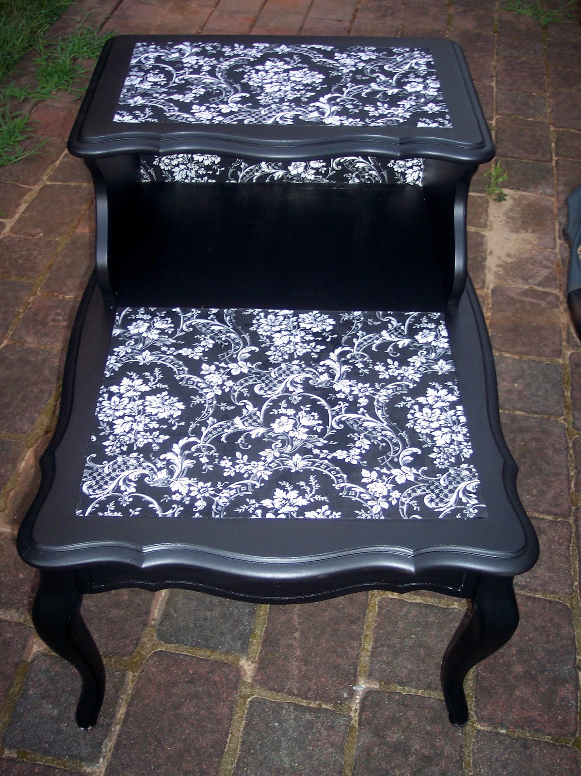 Uniquely Chic Furniture: French Mod Podge Fabric Table