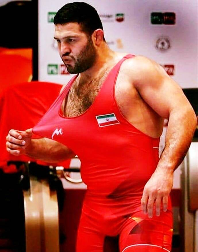 world bodybuilders pictures: iranian wrestler REZA YAZDANI