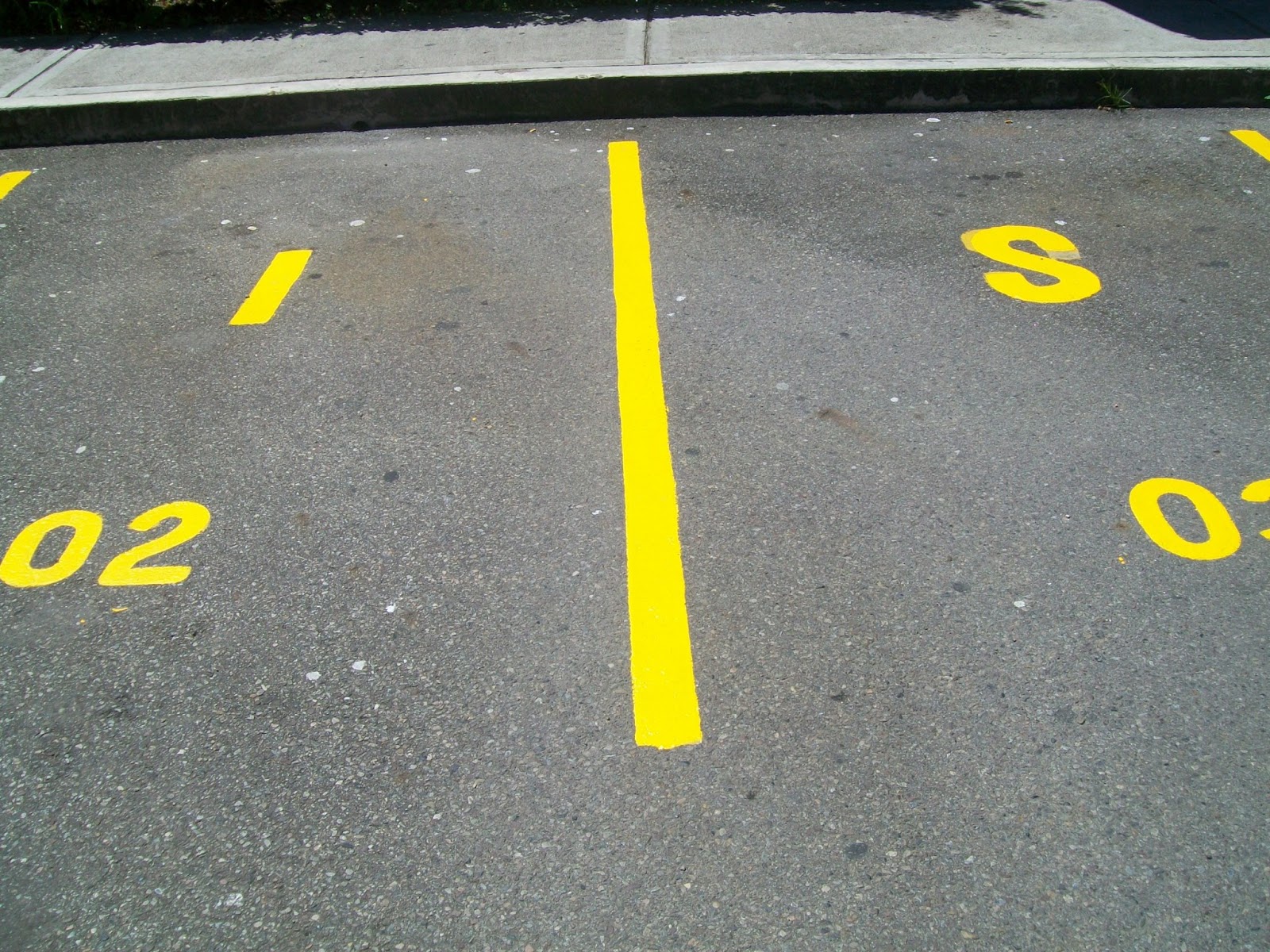 ANBASRIN SEÑALIZACION VIAL BUCARAMANGA: LINEAS DE PARQUEO Y NUMERACION