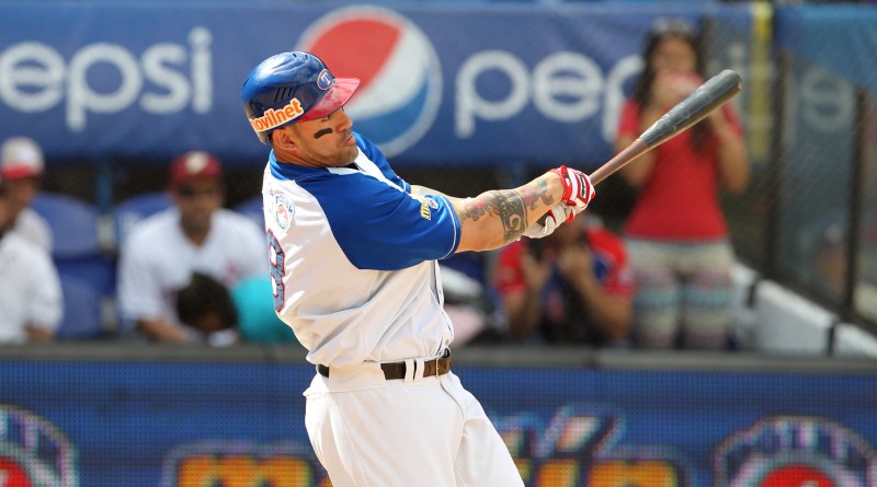 El Parroquiano: Alex Cabrera, Jugador Más Valioso por tercera vez