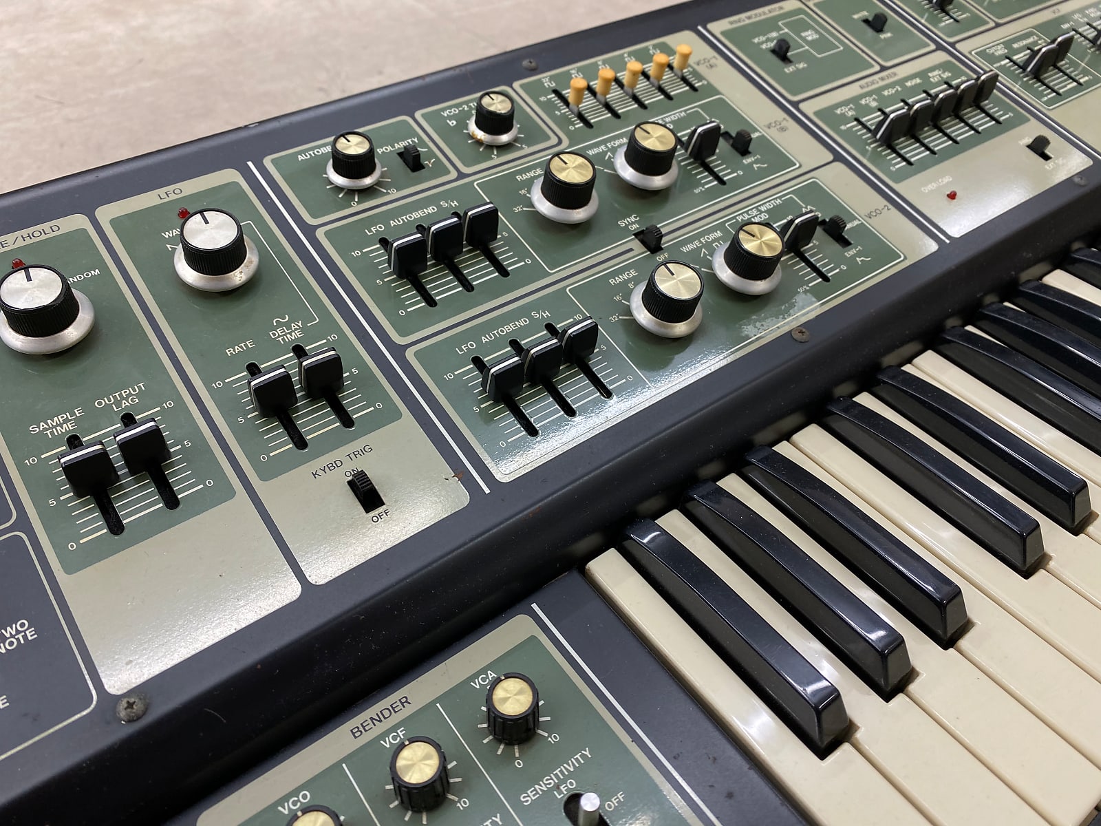 MATRIXSYNTH: Rare Roland SH-7 fully serviced and calibrated