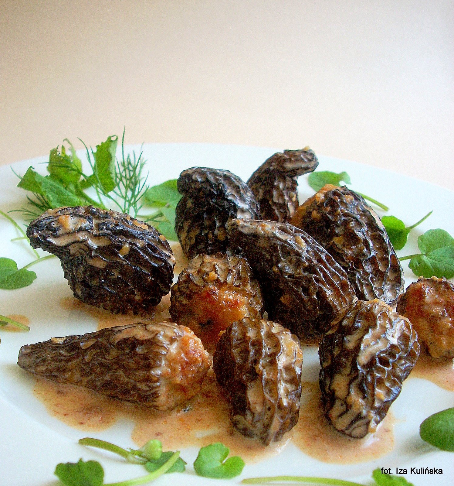 Smardze, wiosenne grzyby. Co przygotować ze smardzów? | Smaczna Pyza