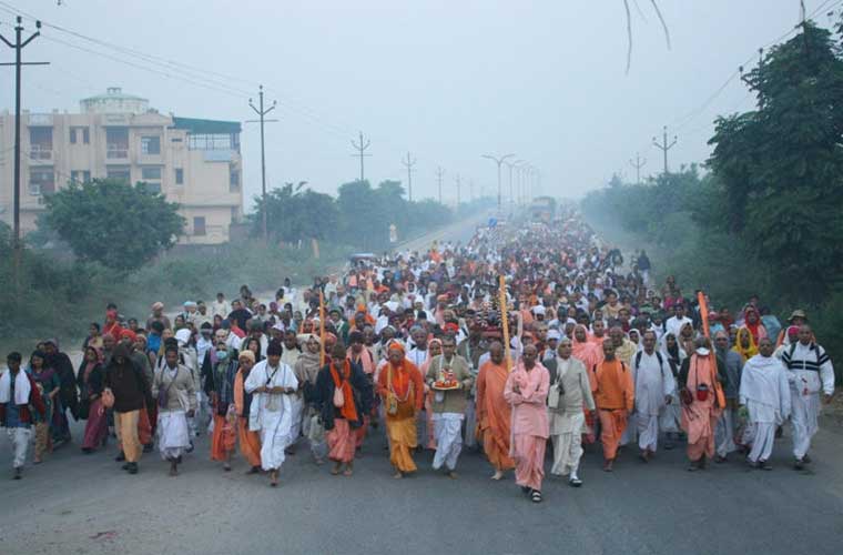 80. Goverdhan Parikrama