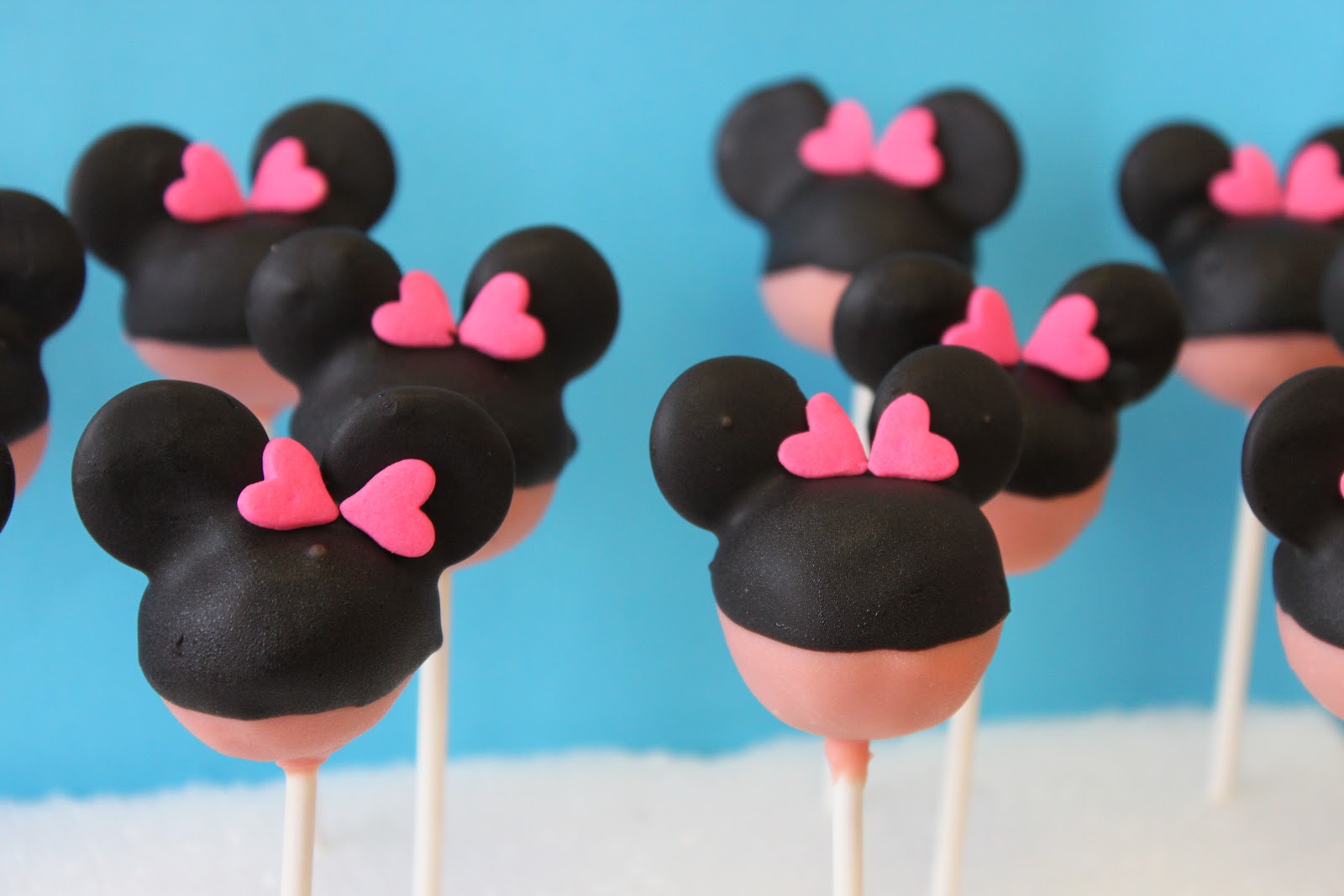 How To Make Minnie Mouse Cake Pops