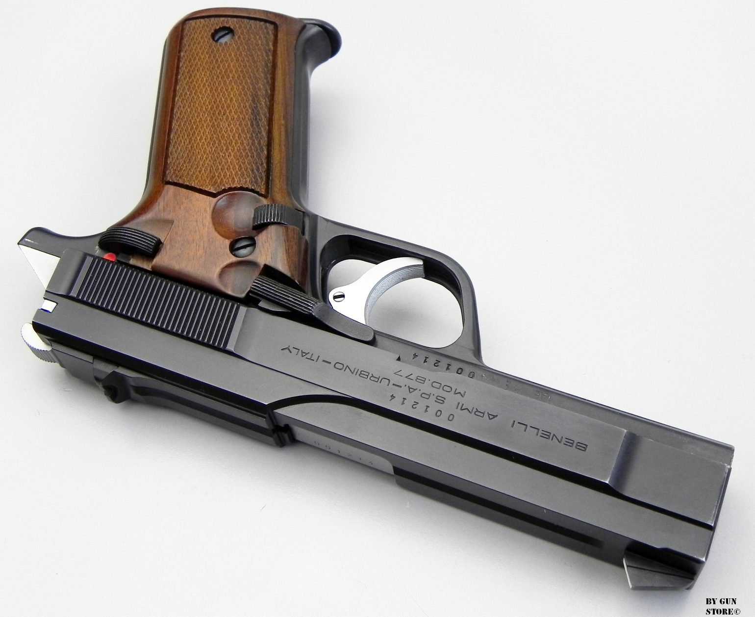Armi usate web portal: Pistola Benelli mod. B77 cal. 7,65mm Browning