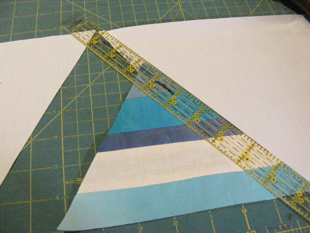 TIA CURTIS QUILTS: Triangle boarder Tutorial