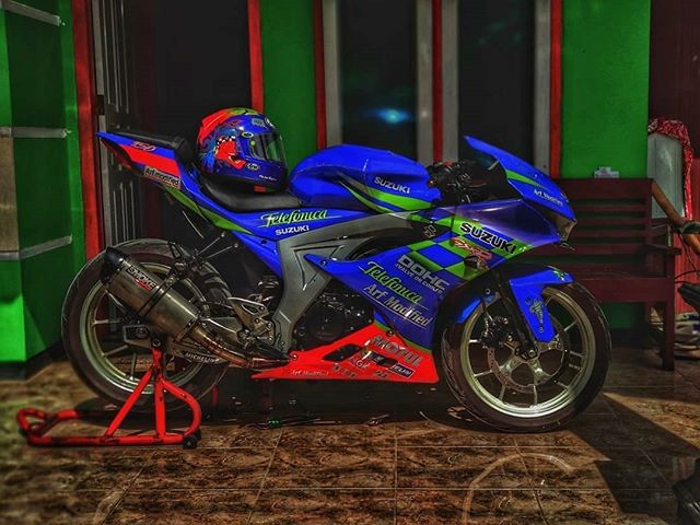 65 Foto Modifikasi Suzuki GSX R 150 Grafis Bodi Terbaru