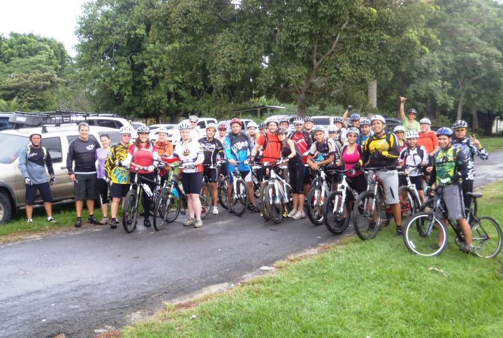 Run Karla Run & More: Trilla se baña en Rio Chame