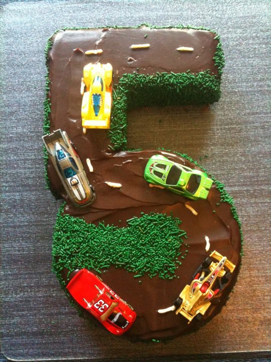cute and delicious cakes: The number 5!