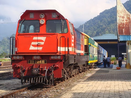 KERETA-API: Kelas lokomotif diesel PT Kereta Api Indonesia (Persero ...