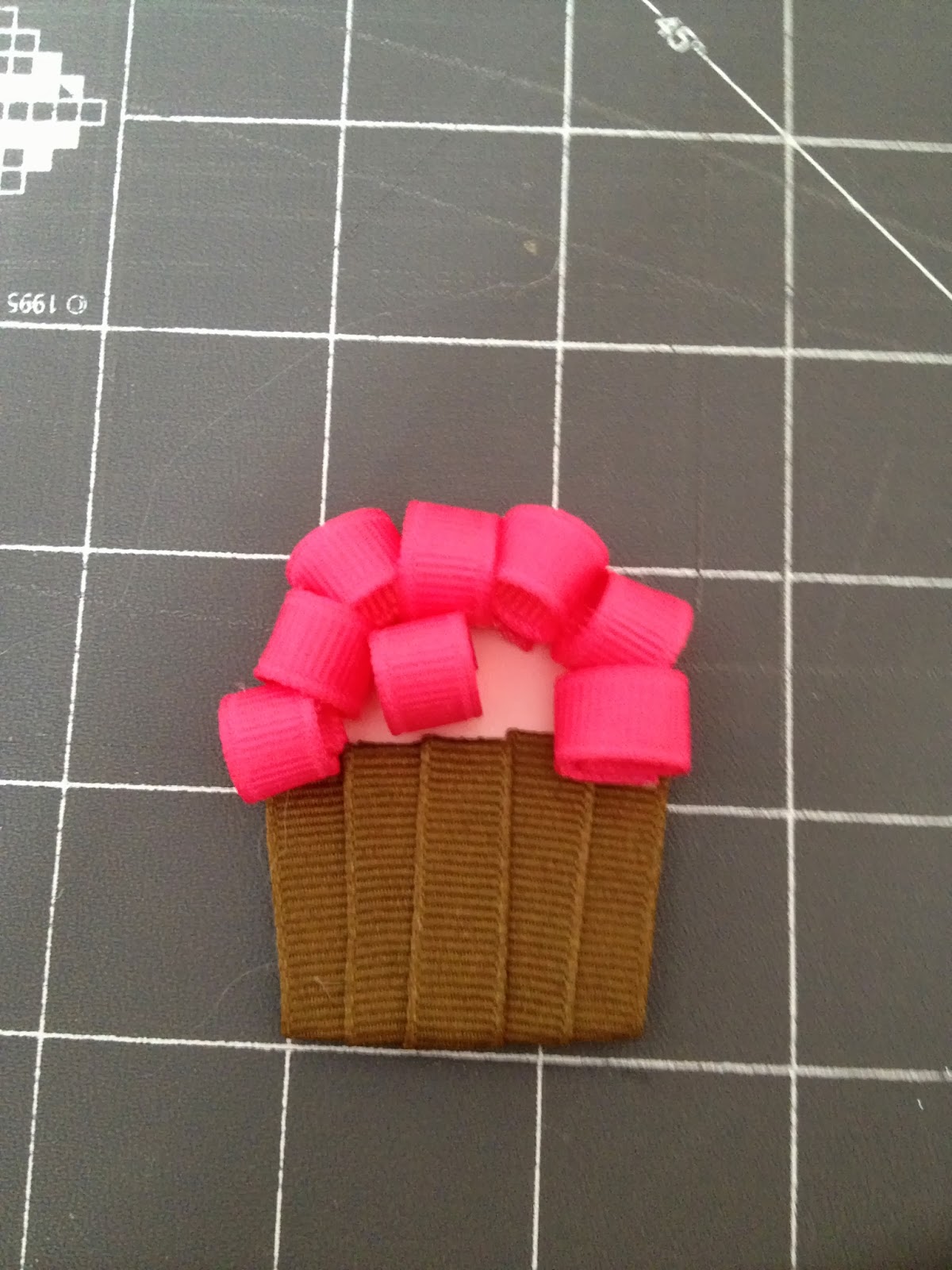 Crafting with Col: Cupcake Hair Clip