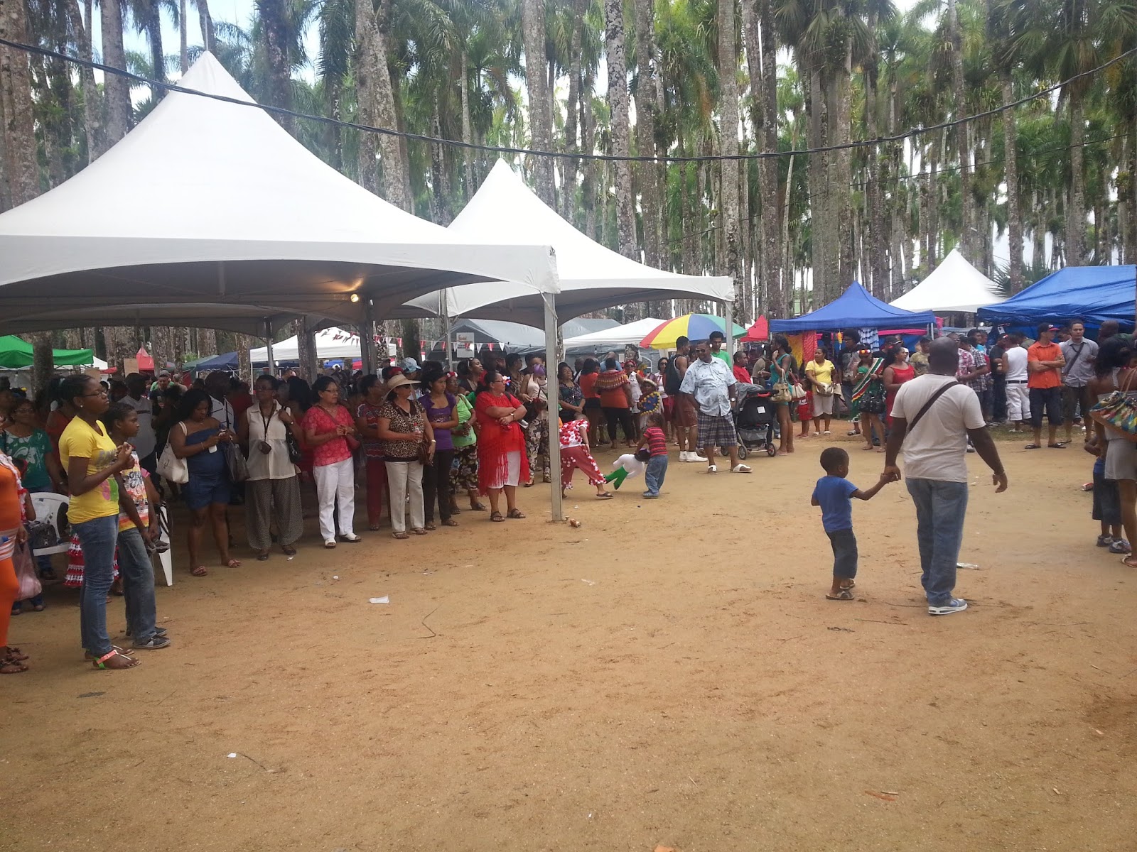 suriname: Dag der Inheemsen