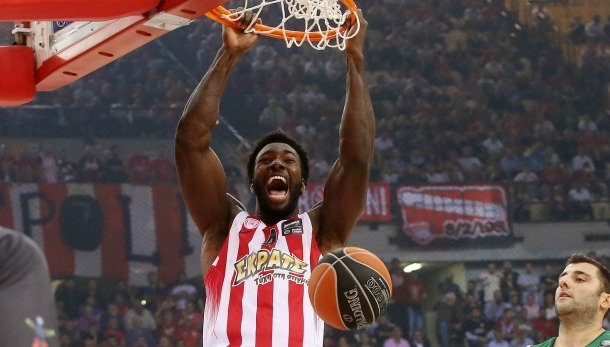 ΟΛΥΜΠΙΑΚΟΣ: 20 ΑΠΟΛΑΥΣΤΙΚΑ ΣΤΙΓΜΙΟΤΥΠΑ ΑΠΟ ΤΟ PARTY ΤΟΥ ΘΡΥΛΟΥ ΜΕ ΠΑΟ ...