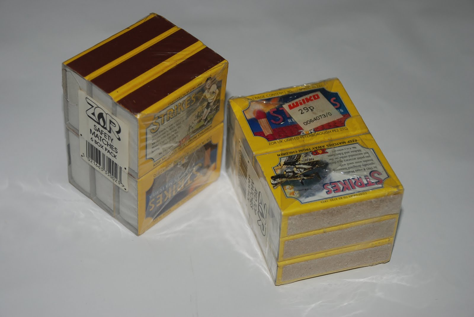 MATCHBOXES AND LABELS COLLECTION: DOZEN MATCHBOXES