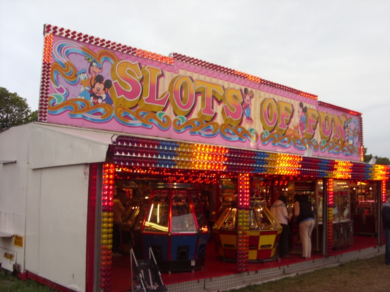 North East and Yorkshire Fun Fair Pics: Hoppings 2011 Side Attractions ...