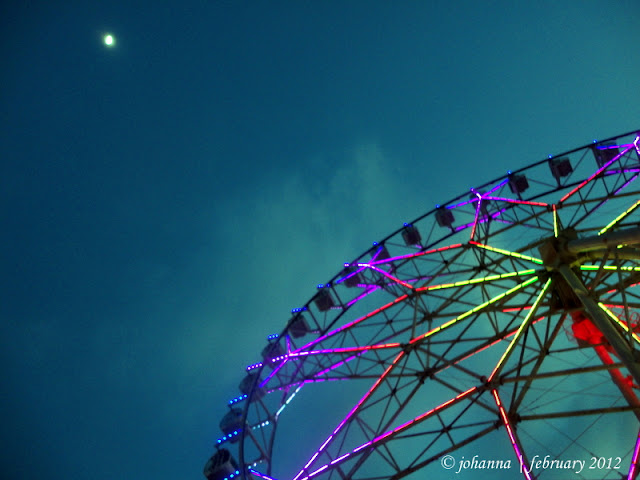 explore . travel . learn: SM MOA Eye: Tallest & Biggest Ferris Wheel in ...