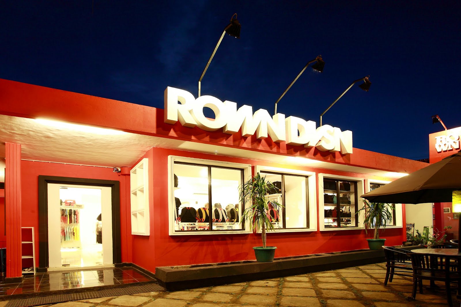 Lowongan Kerja Karyawan / Karyawati Part Time di Rown Division Distro ...