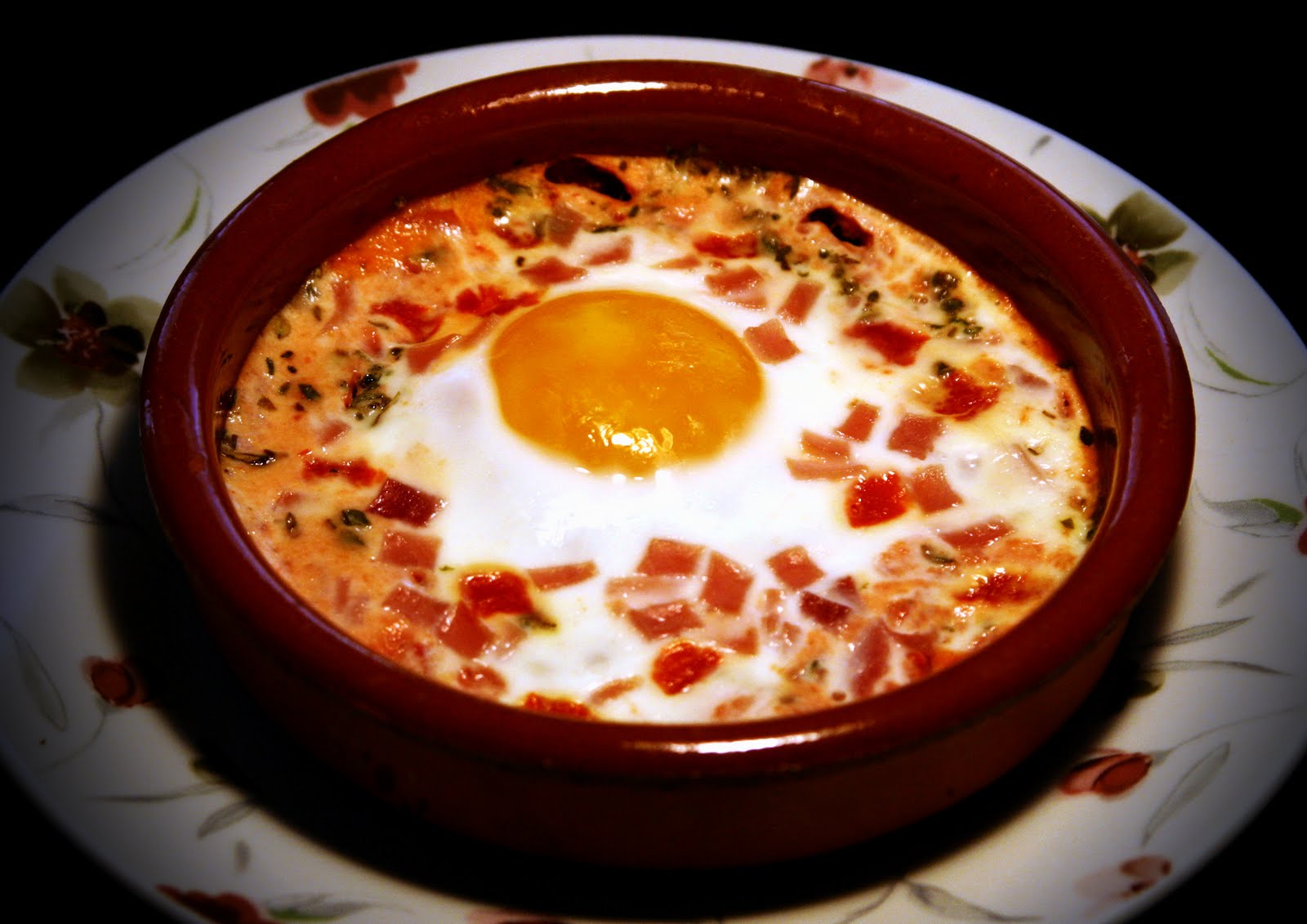 CAROLINE´S CREATIVE FOOD: HUEVOS AL PLATO