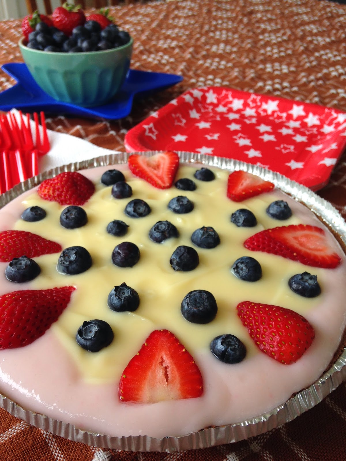 Berry Cheesecake Pudding Pie