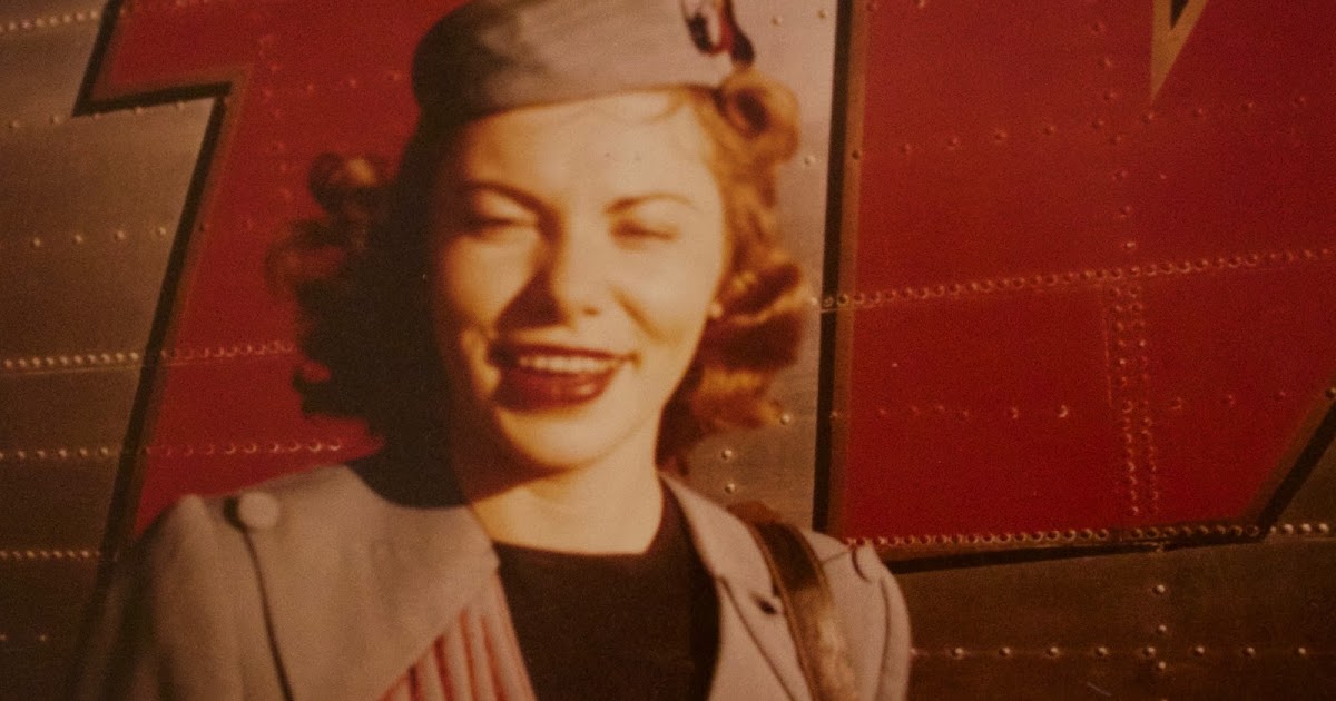 Bien Vestido: Miss Pat Clark, Air Hostess