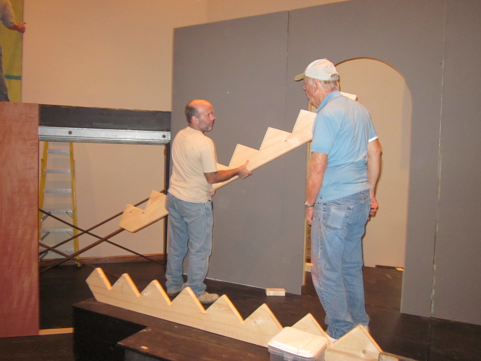 HendersonWorks: Set Design and Stage Construction