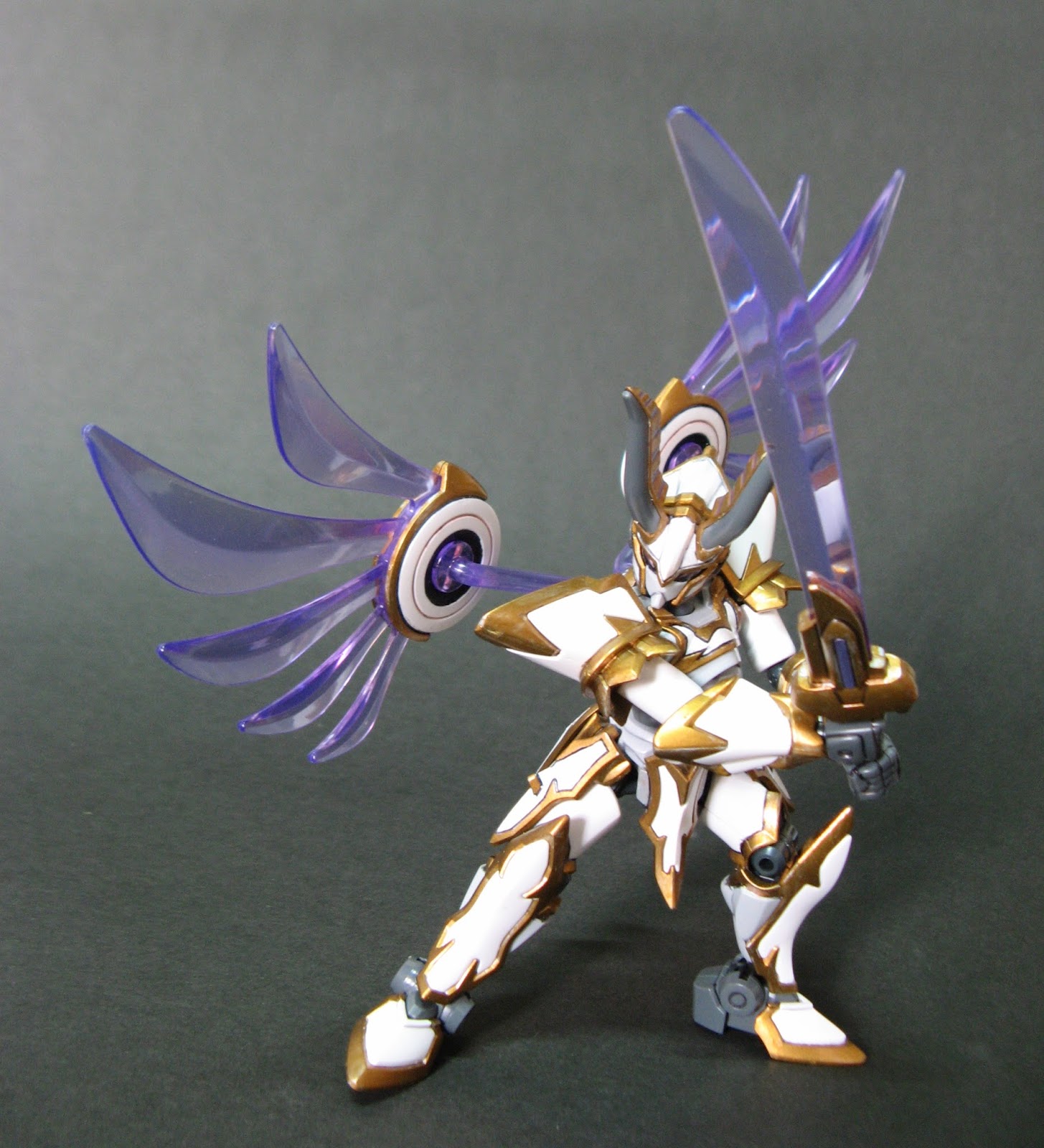 "Dan-Ball Senki "紙箱戰機 LBX 1 : 1 LUCIFER路西法