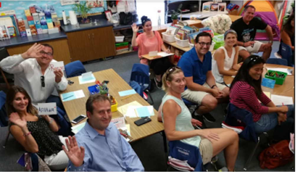 Mrs. Yollis' Classroom Blog: November is Family Blogging Month!