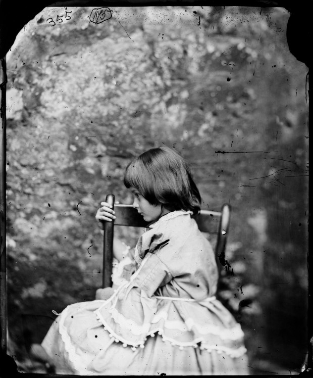Alice Liddell (1852–1934). Prawdziwa Alicja w krainie czarów. - Synteza ...