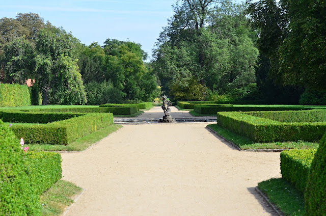 syroovka: ...v parku