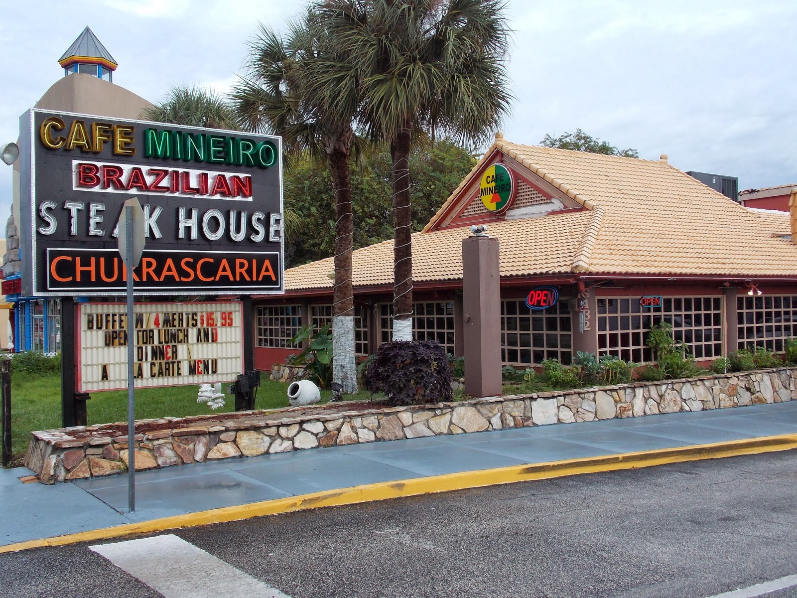 O Melhor de Orlando - FL: Café Mineiro Brazilian Steak House