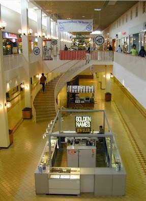 MALL HALL OF FAME: October 2006