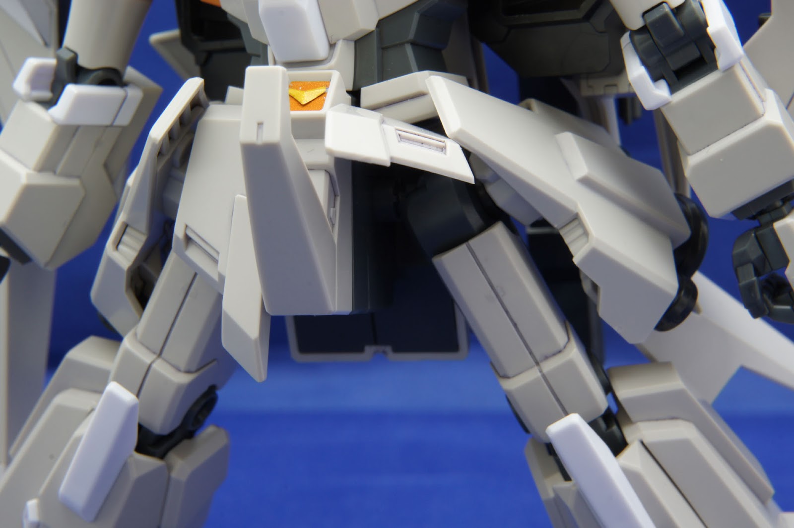 GUNDAM GUY: HGUC 1/144 ReZEL Type C [Defenser b-Unit] [GR] - Review Images