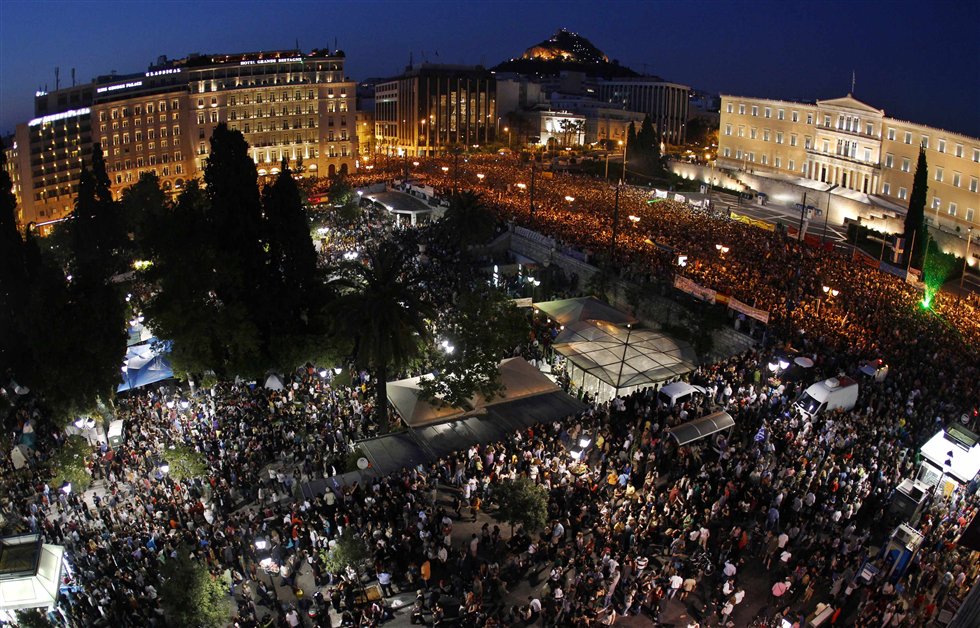 Amazing Photo from the 5th day of Massive Protests in Athens, Greece ...