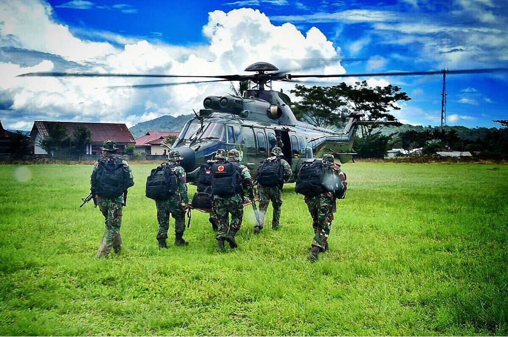 DEFENSE STUDIES: Latihan Bersama "Spear Iron" Paskhas TNI AU - CCT USAF
