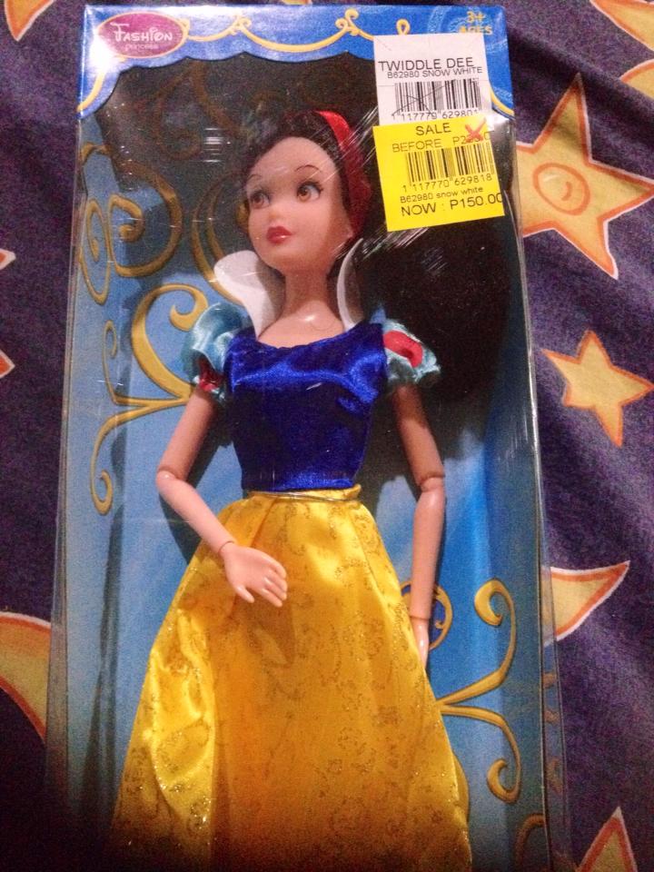 Jamie's Toy Blog: Bootleg Snow White doll
