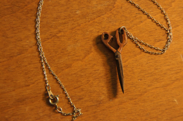 ReRae: Wooden Scissors