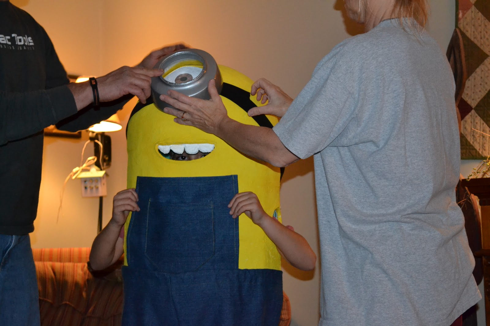 Bee Unique 2Day: The Making of the Minion